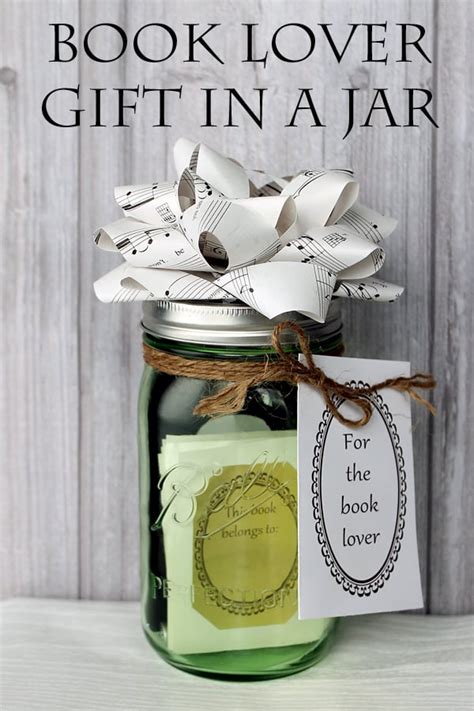 Diy T For Book Lovers Angie Holden The Country Chic Cottage