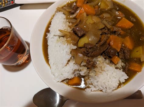 出来立てカレーを食べる 斉藤智章