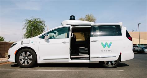 Waymos Autonomous Taxi Service Tops 100000 Rides Bloomberg