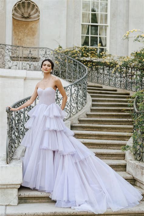 Spring 2024 Bridal Trend Color [photos]