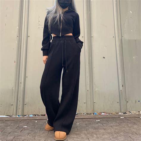 몸매보정따로구매가능 헤븐 세트 셋업 니트 크롭 후드집업 와이드팬츠 골지 밴딩 에이블리