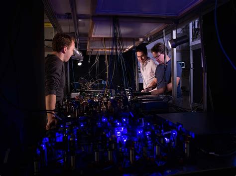 New Optical Atomic ‘tweezer Clock May Be Most Accurate And Precise Timekeeper Yet