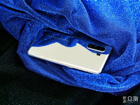 Vivo X30 Proandalexanderwang联名限定版图赏原创新浪众测