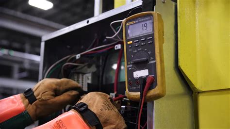 Understanding Current Dividers In Electrical Circuits