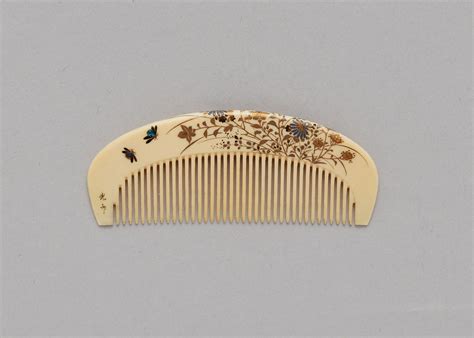 秋草蛍蒔絵象牙櫛 文化遺産オンライン