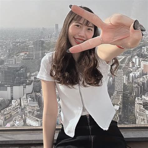 Vivian Vivian 1114 • Threads Say More