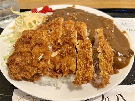 どん八の大盛カツカレーランチ日本大通り 横浜の遊び場横浜情報webサイト