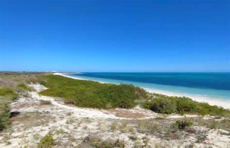 Rare Opportunity In Madagascar 8 Ha Of Land By The Sea With 200 M Of