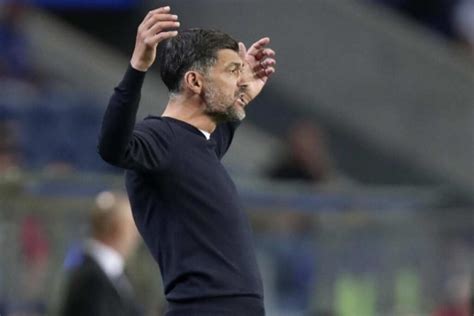 Milan Lavvocato Del Diavolo Contro I Campioni Delluniverso Va
