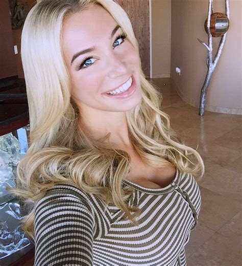 Sexy Hot Girl Big Boobs Cleavage Photos 2018 Chivettes