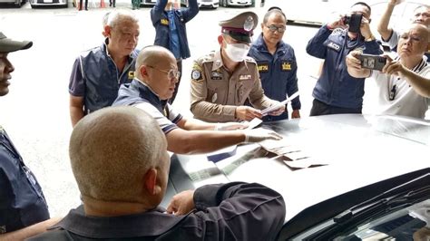 รวบเทศกิจเขตดุสิต ไถเงินพ่อค้า 6 พัน แลกไม่ต้องตรวจตาม พ ร บ รักษาความสะอาด