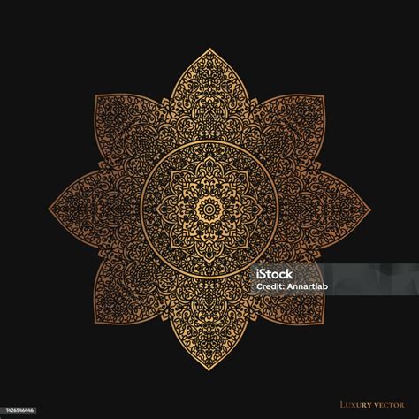 검은 배경에 고급 패턴 벡터 만다라 템플릿 황금 디자인 요소 전통적인 터키 인도 모티프 직물 및 섬유 벽지 포장 또는 원하는 아이디어에 적합합니다 0명에 대한 스톡 벡터