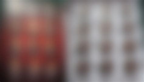 КОМПЛЕКТ ИЗ 12-ТИ ЦВЕТНЫХ МОНЕТ ПРАВИТЕЛИ РОССИИ 20-21 ВЕК В АЛЬБОМЕ ...