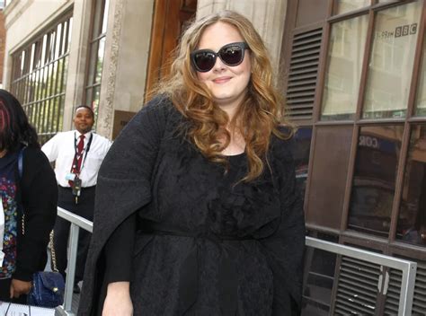 Adele Simon Est Divorcé Et Cest Le Cas Depuis 4 Ans Public