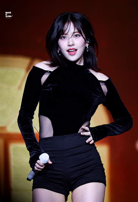 더쿠 취향 쎄게 갈리는 안유진 장발 Vs 단발 If