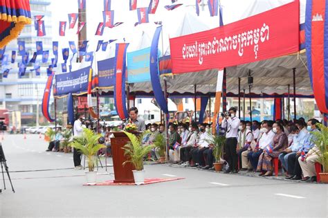 សម្តេចតេជោ ហ៊ុន សែន ផ្តាំទៅអ្នកវិភាគរត់ចោលស្រុកថា ឯកឧត្តម ហ៊ុន ម៉ានី
