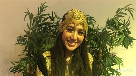 Dua Tahun Rasakan Indahnya Pernikahan Sania Ditinggal Suami Untuk Selamanya