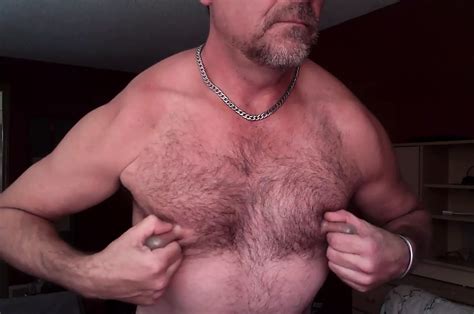 Sim Mestre 1 Bomba De Mamilo Pec Flex Xhamster