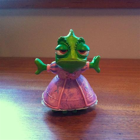 Pin By Anthony Pena On Disney Cute Disney Pictures Cute Disney Wallpaper Disney Tangled