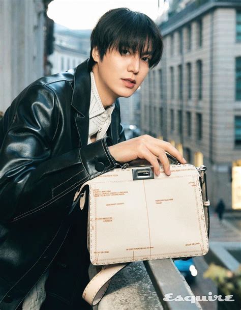 펜디 2024 Fw 남성 컬렉션과 이민호 Style 읽을거리 에스콰이어 코리아 │ 패션 매거진 패션 잡지 남성지