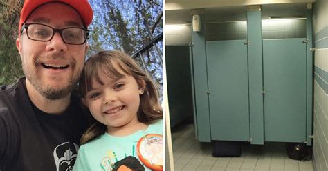 Papa Hat Durchfall Auf öffentlicher Toilette Reaktion Der Tochter