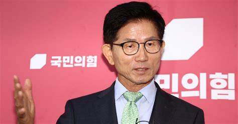 김문수 내가 싸울 것” 한동훈 막판 고심 국힘 당권 물밑경쟁