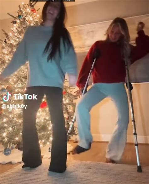 Leg Cast And Crutches Casttube