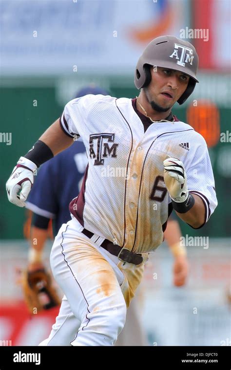 Texas A And M Aggies Inf Andrew Collazo 6 Races Home On A Base Hit The Texas Aandm Aggies