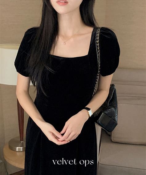 연말룩모델소장 미드나잇 스퀘어 퍼프 벨벳 롱 원피스 2color