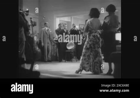 Jitterbug Stock Videos And Footage Hd And 4k Video Clips Alamy