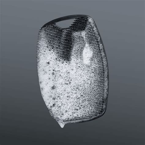 Men S Exfoliating Body Scrubber The Body Buffer Manscaped Us
