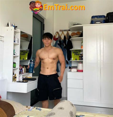 Trai Gym M T D M Cu N H T Body Sexy C B P C C N T Emtrai Com