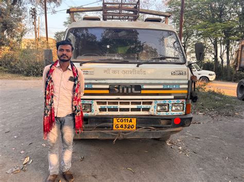 दस क्विंटल लोहे का कबाड़ पकड़ाया The Blast