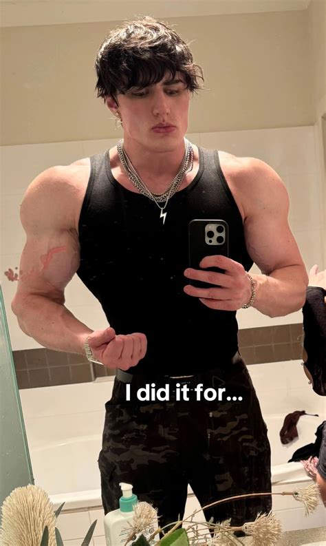 Androgenic Androgenic S Video Of Chris 21 Tiktok