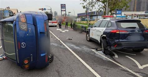 酒駕闖禍！高雄醉男當街追撞警車 車輛翻覆遭逮捕 社會 Ctwant
