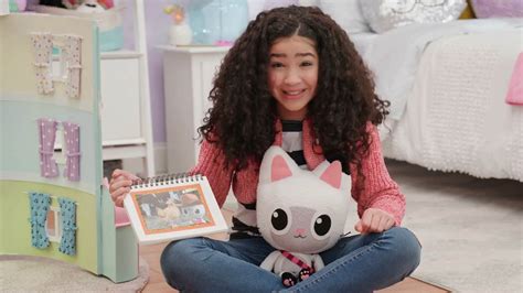 پرورش کودک دوزبانه و دانلود کارتون انگلیسی و زبان اصلی نی نی کارتون خانه عروسکی گبی Gabbys