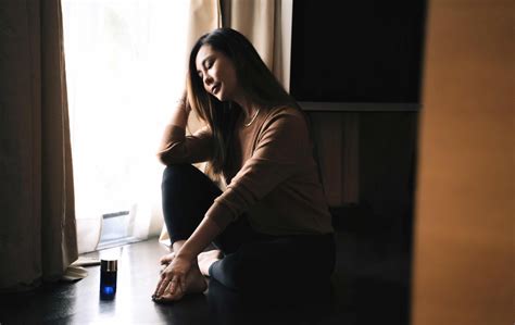 Datin Dian Lee Indulges In La Prairies New Skin Caviar Nighttime Oil