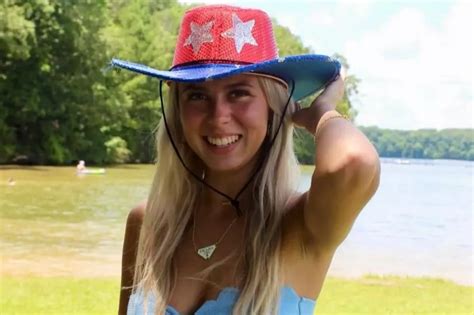 Hawk Tuah Girl Hailey Welch Reveals Creepy Messages She Gets From Boys Strangefacts