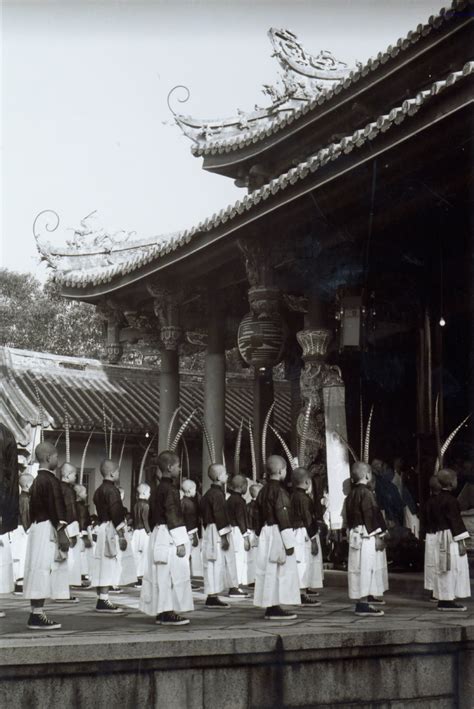 1960年代祭孔大典─六佾舞祭孔（11）：大成殿前的佾生｜國家文化記憶庫 20