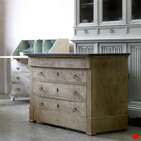 Louis Philippe Commode Lantiques