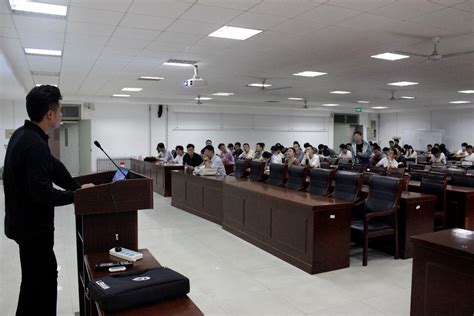 机械工程学院举办研究生第六期“前沿讲座” 山东大学机械工程学院