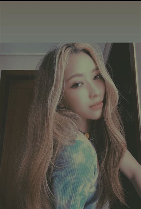 220722 On Weverse Maya Long Hair Styles Beauty Long Hairstyle Long