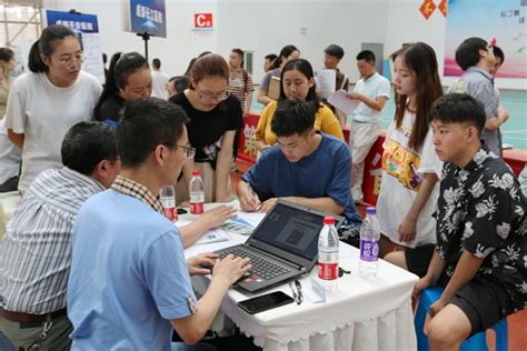 临床医学院举办2019届毕业生就业专场招聘会 成医新闻网
