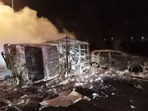 國1彰化北斗段南下火燒車釀一傷 火勢燒到剩骨架！三人幸逃生 觀傳媒