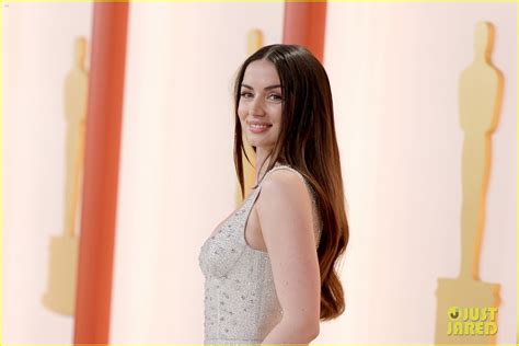 Ana De Armas Proves Diamonds Are A Girl S Best Friend Tributes Marilyn Monroe In Another Nude