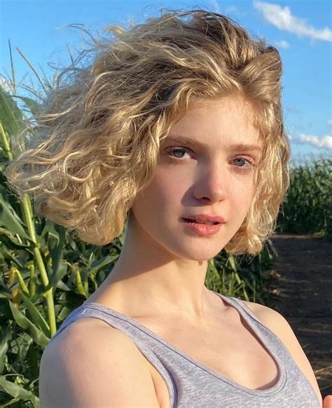 Rate Elena Kampouris Rvindictaratecelebs