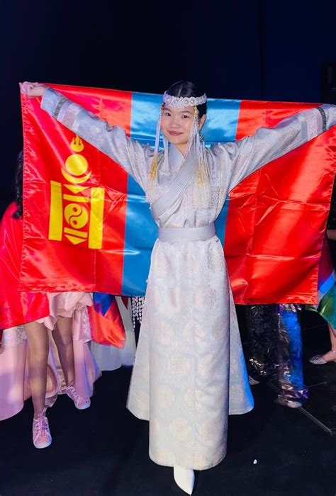 Соёмбо уран бүтээлийн нэгдэл Өвөрхангай