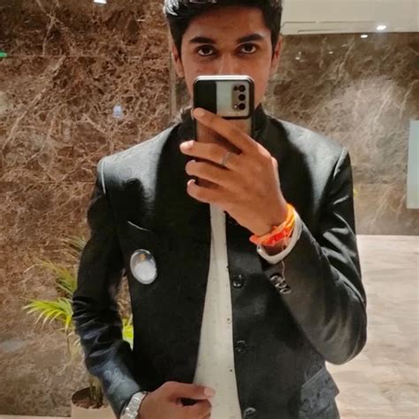 Chetan Gupta Chetanptt • Instagram Photos And Videos