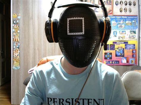 Создать мем наушники с микрофоном Kingston Hyperx Cloud Core наушники геймера Картинки