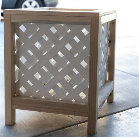 DIY Lattice Planter Box Easy DIY Planter Box Using Vinyl Lattice
